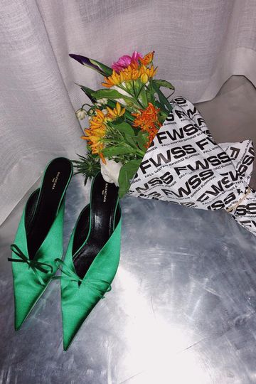 Green Outfits Are Trending, So Here's How to Wear Green Now | Who What ...