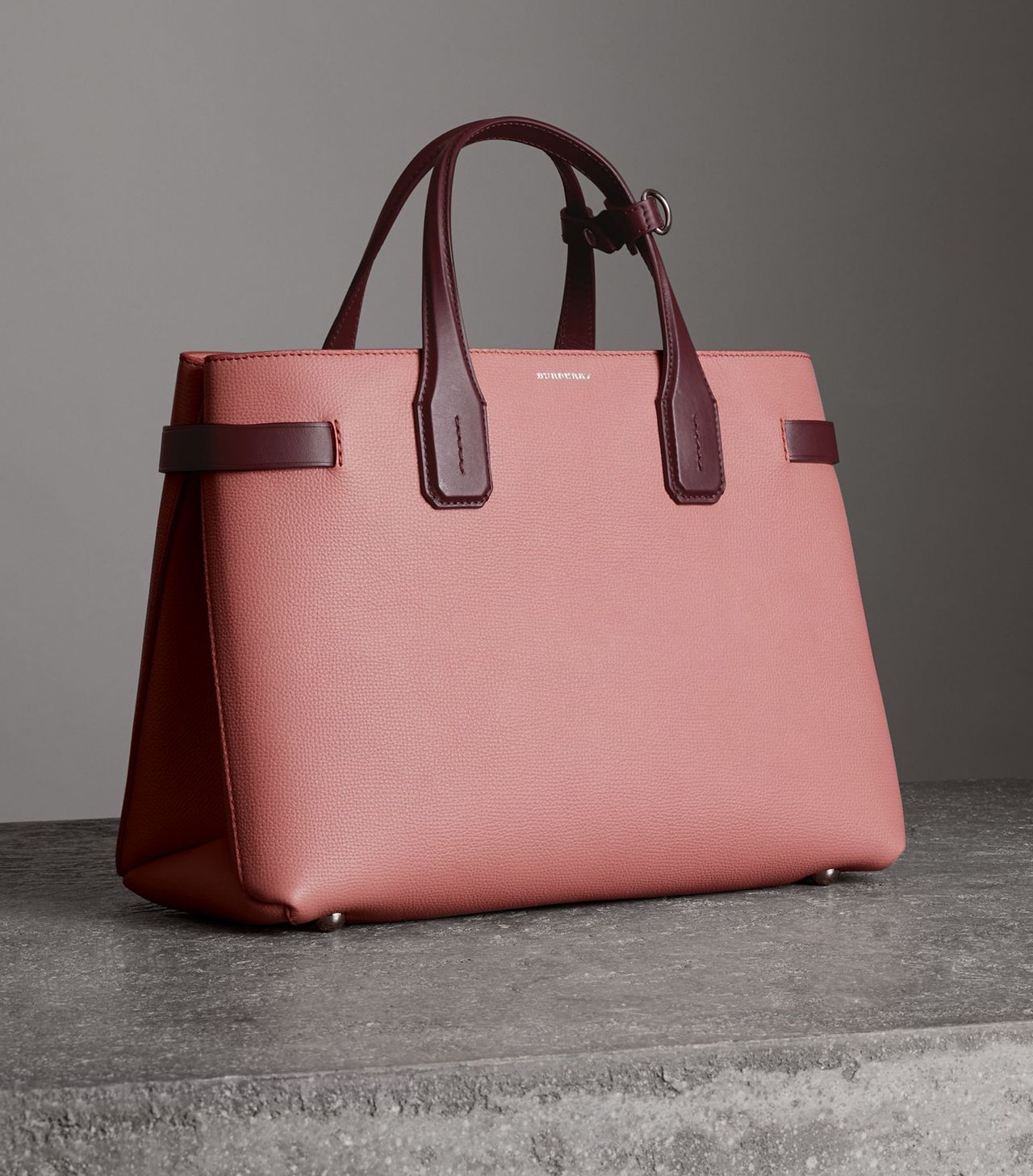 20 Two-Tone Handbags That Will Transform Your Summer Look | Who What Wear