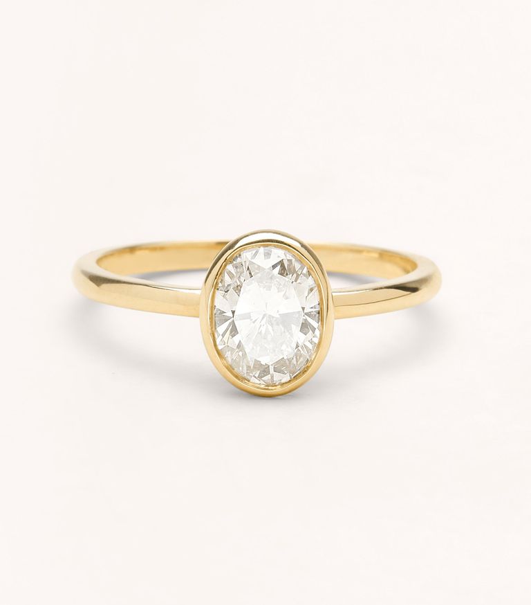 See Hailey Baldwin's Engagement Ring Up Close | Who What Wear