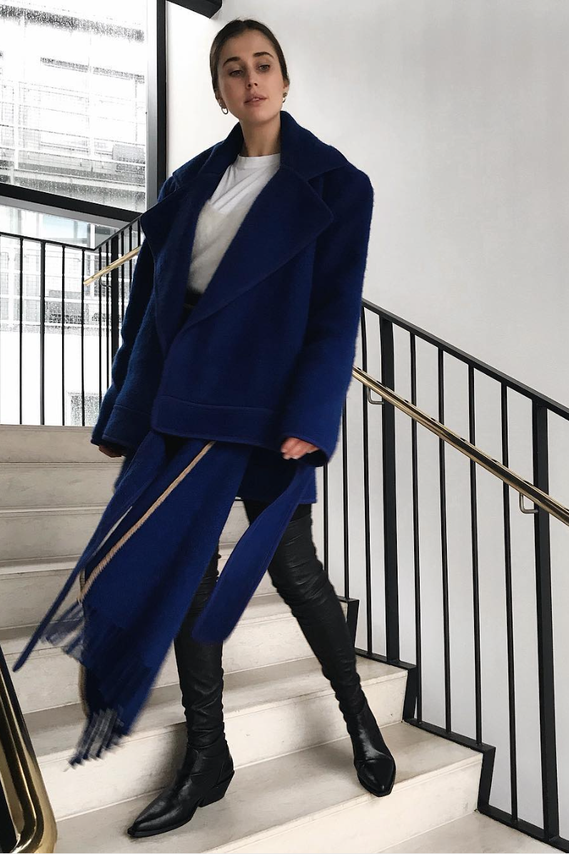 Why Black-and-Navy Outfits Are the Best | Who What Wear