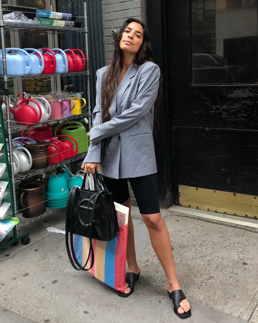 The New York Handbag Trick Fashion Girls Swear By | Who What Wear