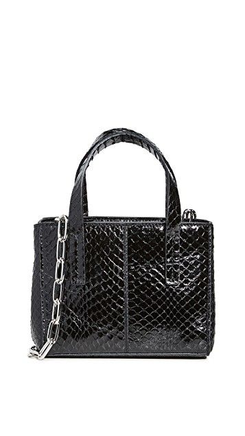 The New York Handbag Trick Fashion Girls Swear By | Who What Wear