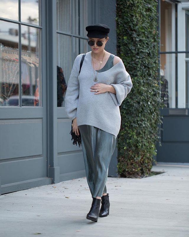 15 Fall Maternity Photo Outfits to Keep You Inspired | Who What Wear