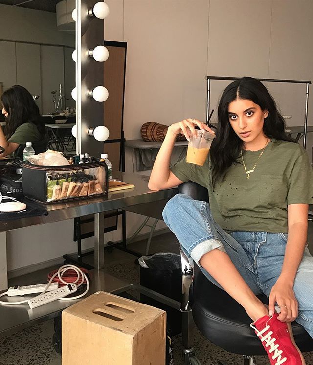 15 Bold Red Sneaker Outfits | Who What Wear