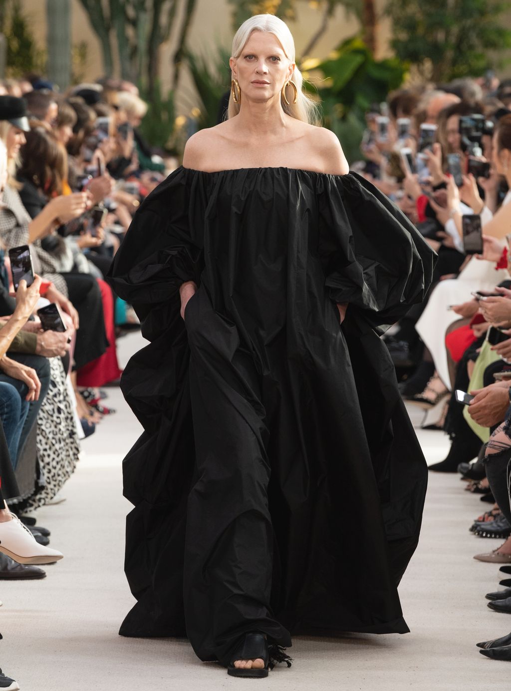 The Best Spring 2019 Runway Moments From Paris Fashion Week | Who What Wear