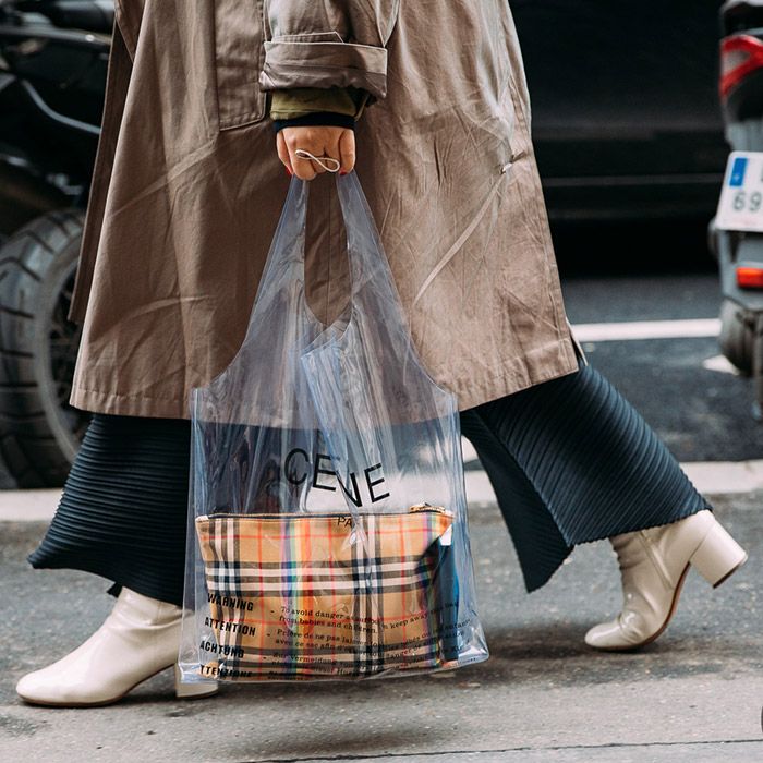 Why Sneakers May Cause Foot Pain, Says a Podiatrist | Who What Wear