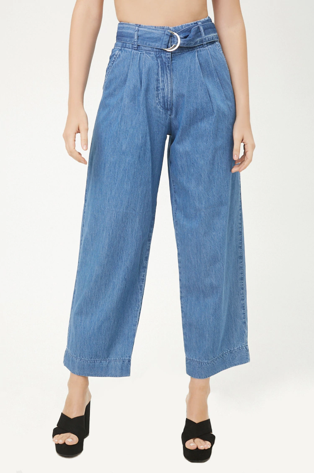You're About to See Pleated Jeans Everywhere | Who What Wear