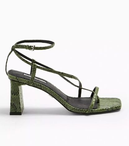 The Worst Shoes to Wear to the Office | Who What Wear
