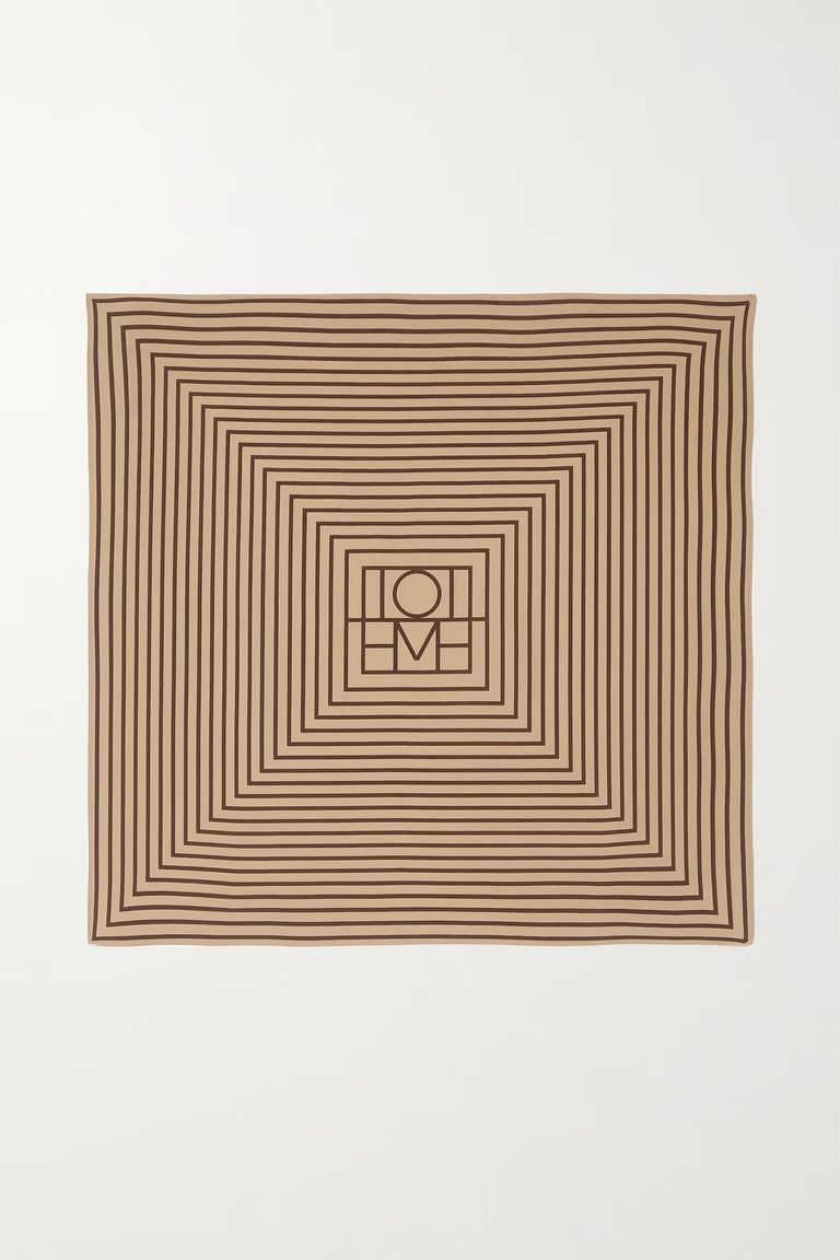 8 Accessories French People Like to Wear | Who What Wear