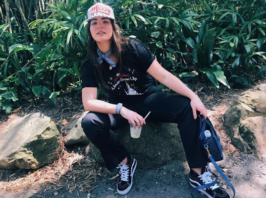 The Best Bonfire Outfits to Keep You Warm and Cozy | Who What Wear