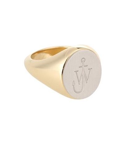 20 Classic Signet Rings You Won't Want to Take Off | Who What Wear