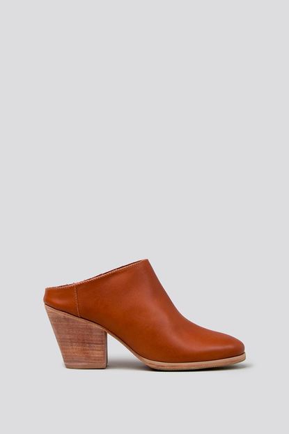 The Best Pointed-Toe Mules for Fall | Who What Wear