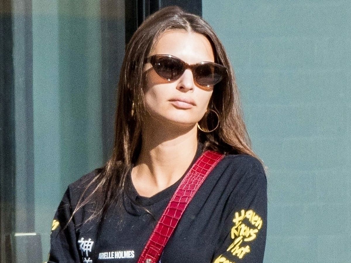 How Emily Ratajkowski Styles Yeezy Sneakers | Who What Wear