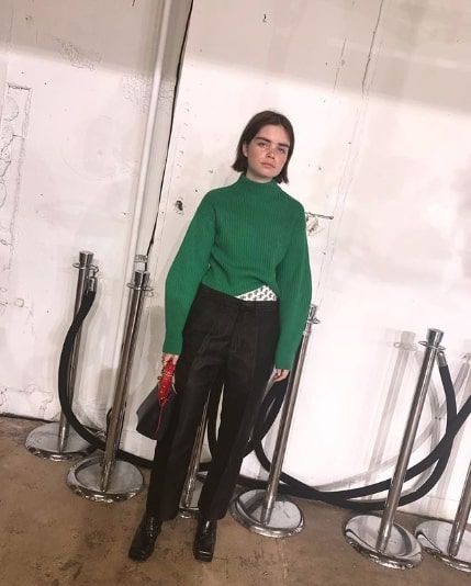 These 15 Green Sweater Outfits Will Brighten Up Your Winter | Who What Wear