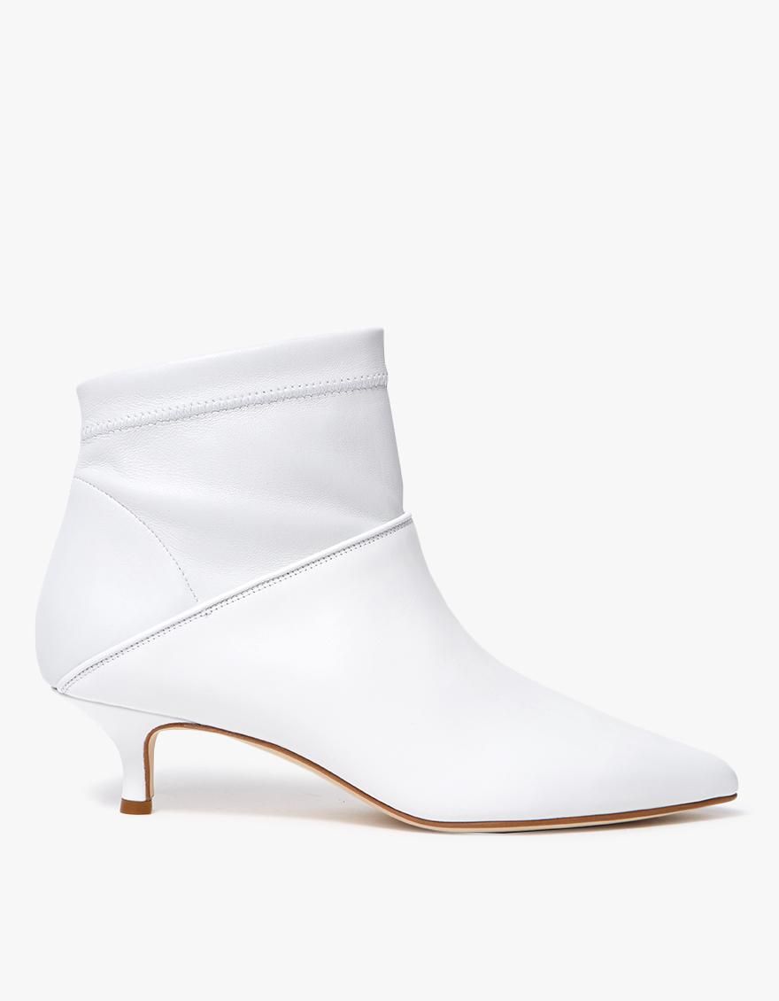 The Low-Heel Ankle Boots to Walk All Day Long In | Who What Wear