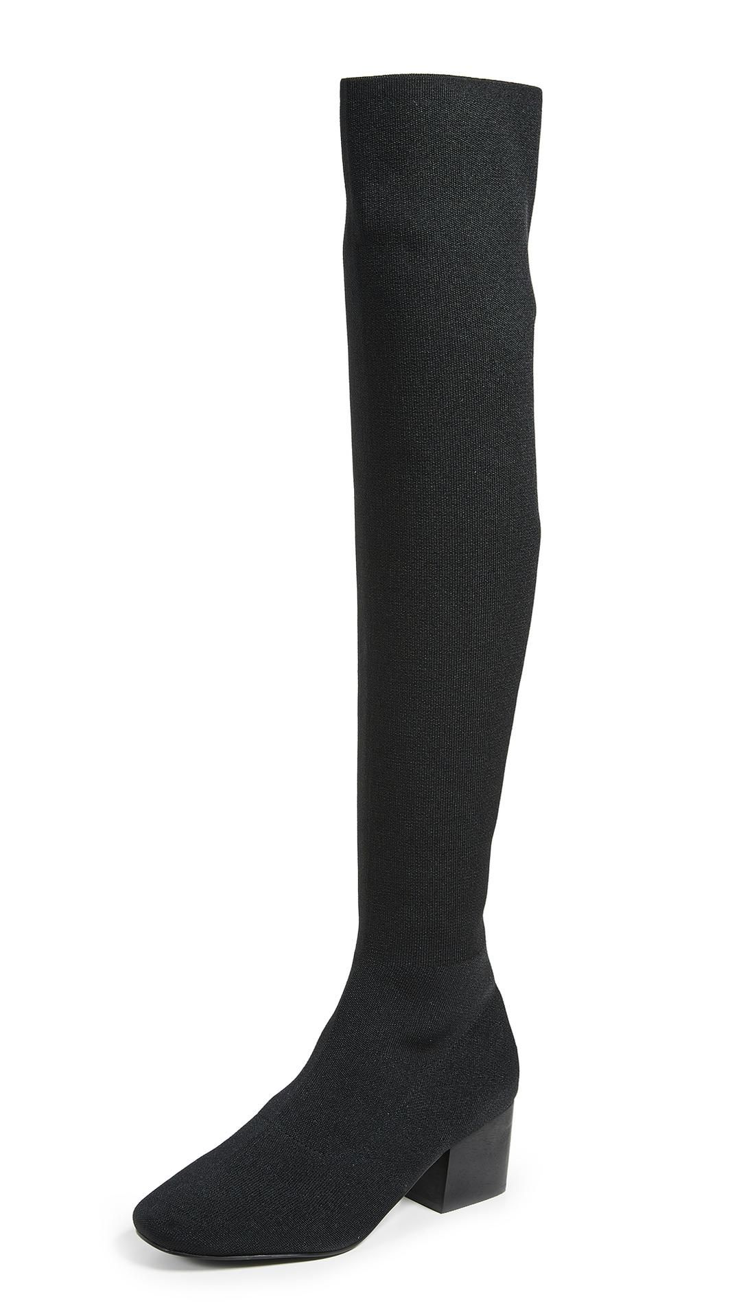 The Boot Trend Every Victoria's Secret Angel Is Wearing | Who What Wear
