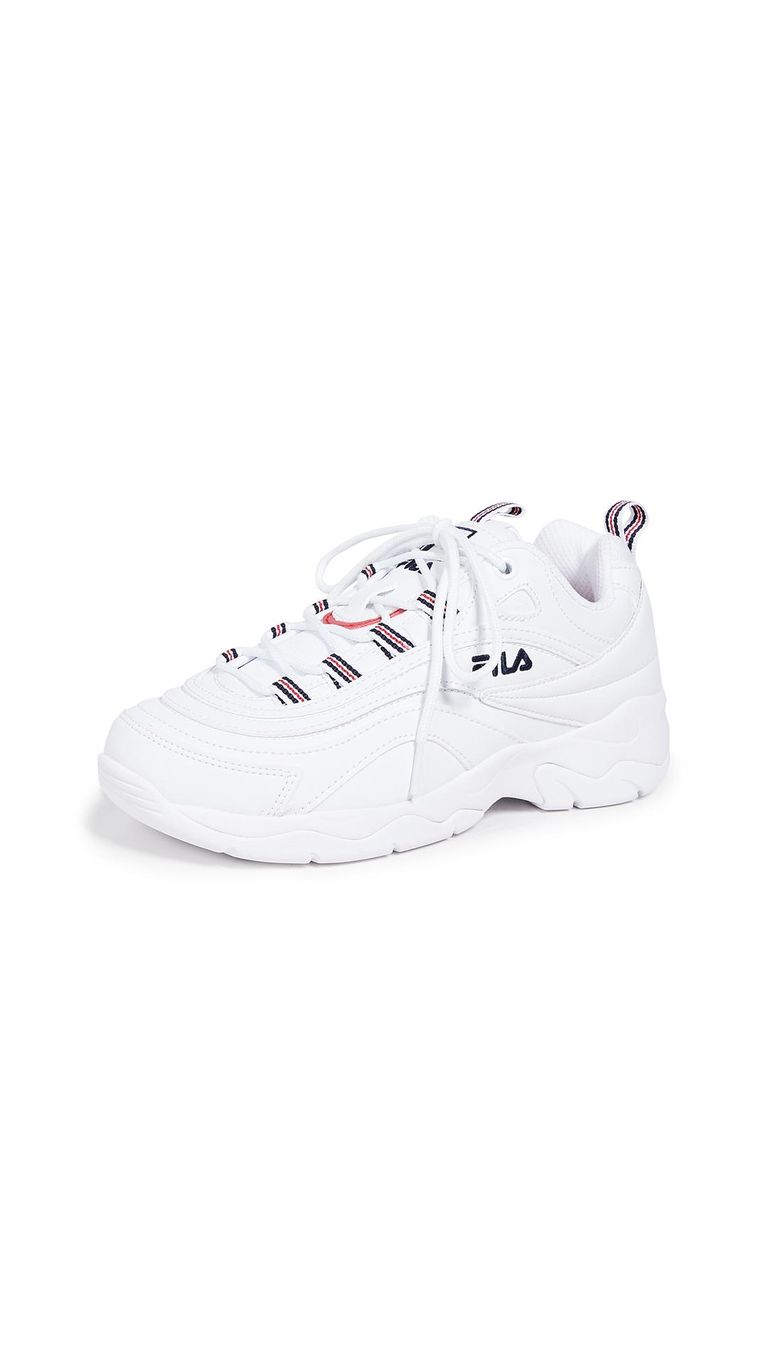 10 Fila-Sneaker Outfits Everyone Will Be Wearing | Who What Wear