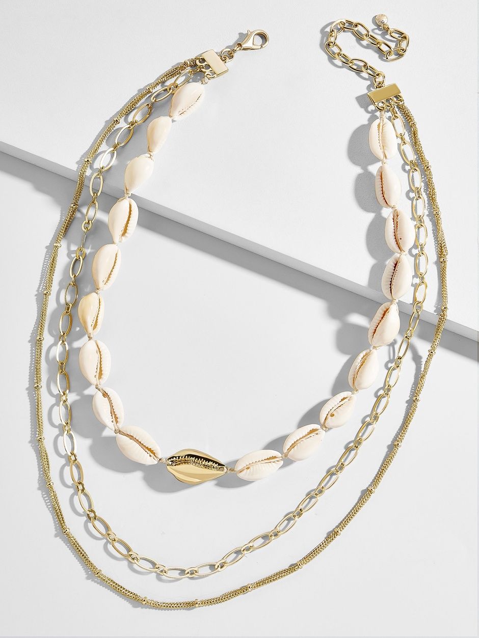 The Affordable Trendy Necklaces We're Coveting Right Now | Who What Wear