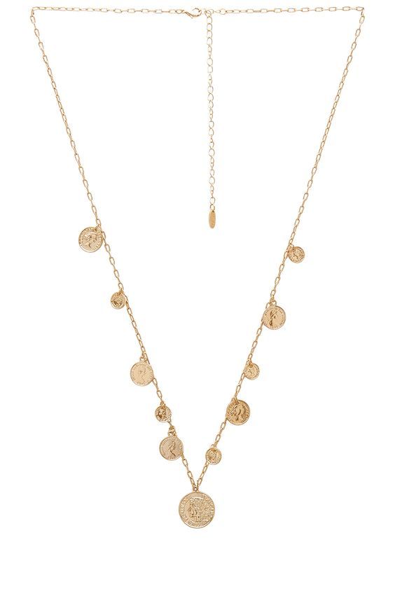 The Affordable Trendy Necklaces We're Coveting Right Now | Who What Wear