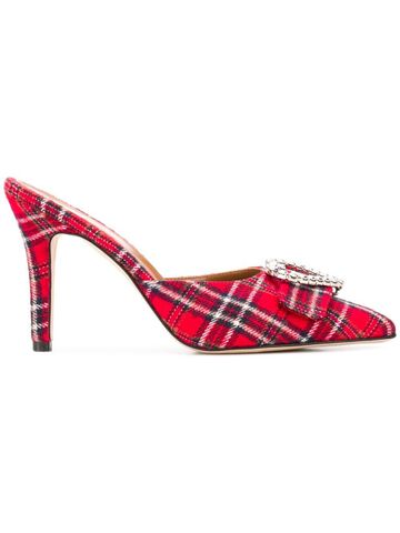 Fashion Girls Are All Wearing These 3 European Shoe Brands | Who What Wear