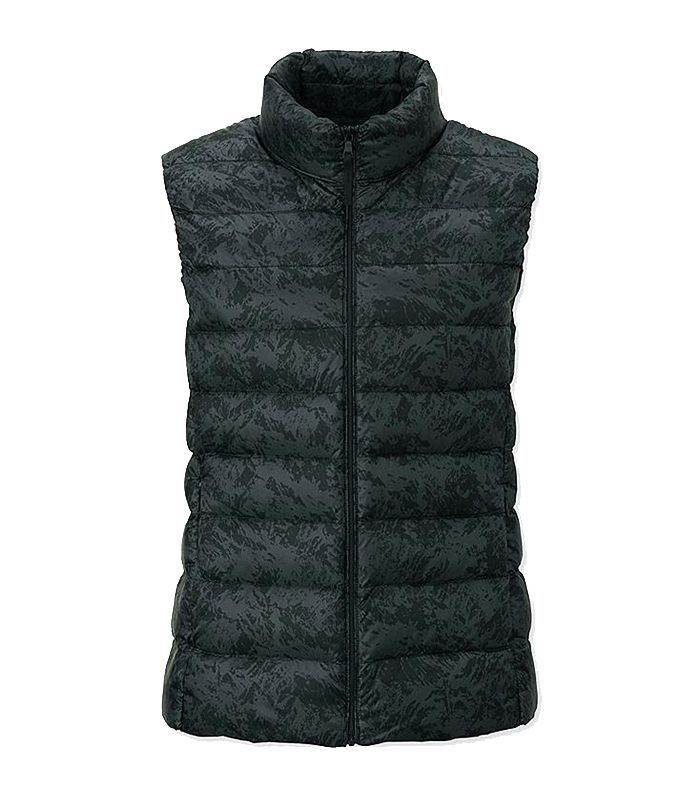 Uniqlo Vest Layering: The Fashion Editor's Styling Secret | Who What Wear