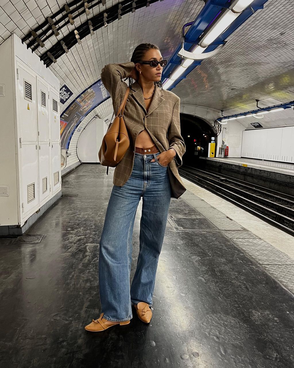 The 6 Best Parisian Outfits to Copy This Season | Who What Wear UK