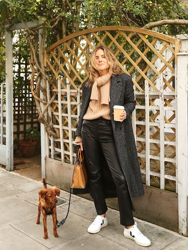 15 Comfortable (and Stylish) Outfits for Holiday Travel | Who What Wear