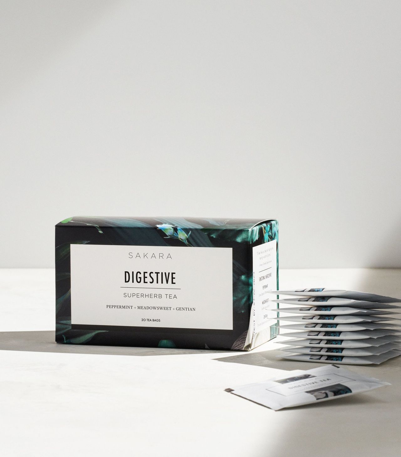 The 4 Best Anti-Bloating Drinks, According to a Nutritionist | Who What ...