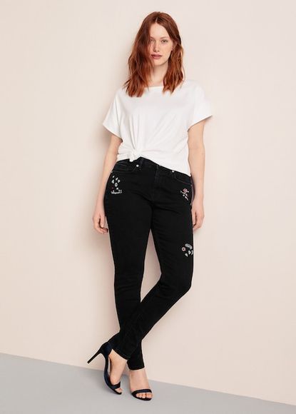 3 Outdated Denim Trends We're Leaving in 2018 | Who What Wear