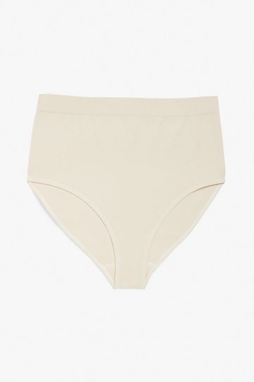 7 Types of Knickers Everyone Should Own | Who What Wear