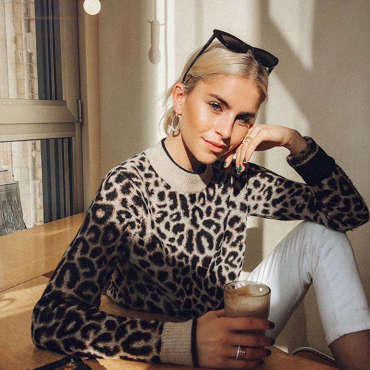 The 3 Most Photogenic Poses European Girls Swear By | Who What Wear