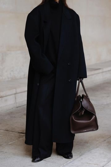 The 8 Best Handbag Colors That Go With Everything | Who What Wear