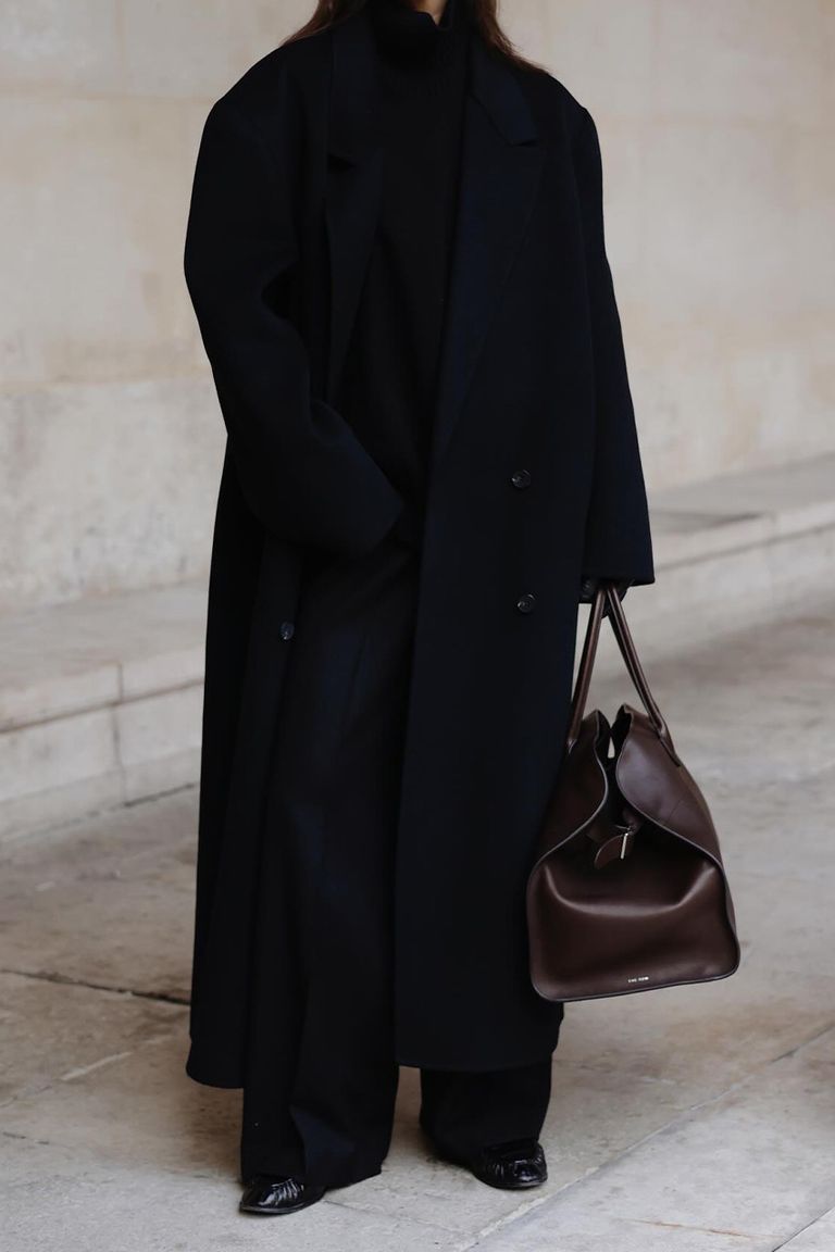 The 8 Best Handbag Colors That Go With Everything | Who What Wear