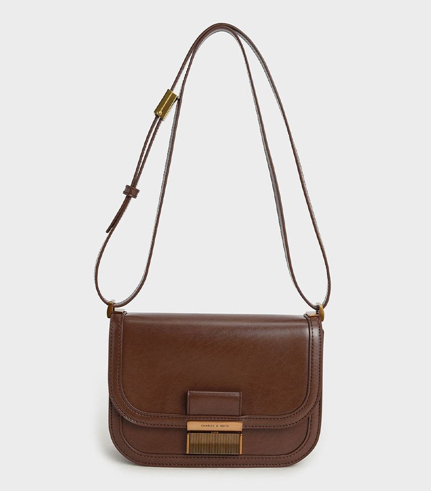 The 8 Best Handbag Colors That Go With Everything | Who What Wear