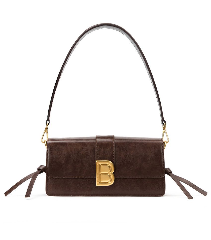 The 8 Best Handbag Colors That Go With Everything | Who What Wear