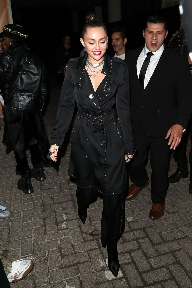 Miley Cyrus Wore the Perfect Holiday Party Outfit | Who What Wear