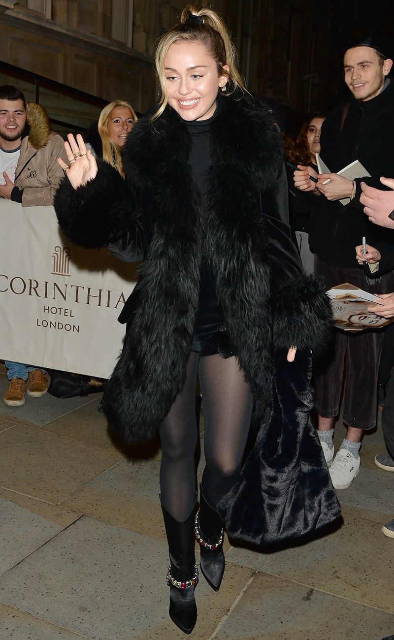 Miley Cyrus Wore the Perfect Holiday Party Outfit | Who What Wear