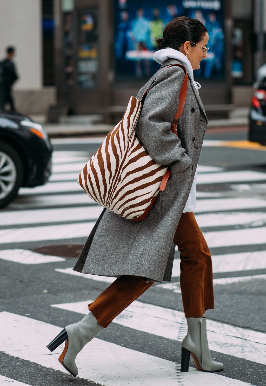 7 Gray Boot Outfits You'll Want to Copy ASAP | Who What Wear