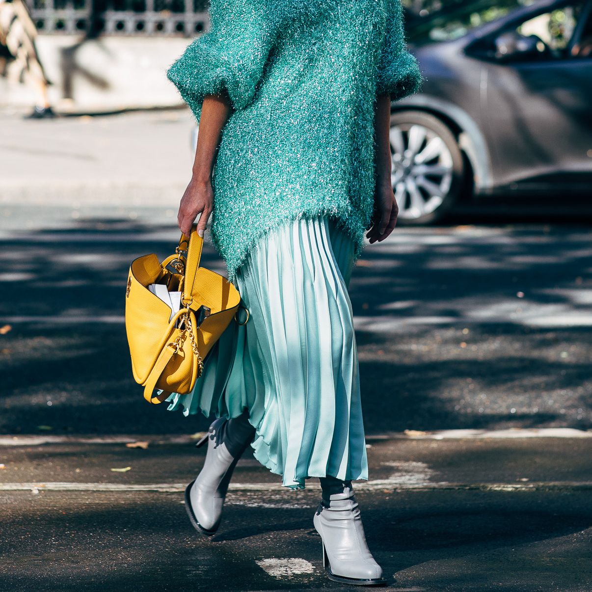 7 Gray Boot Outfits You'll Want to Copy ASAP | Who What Wear