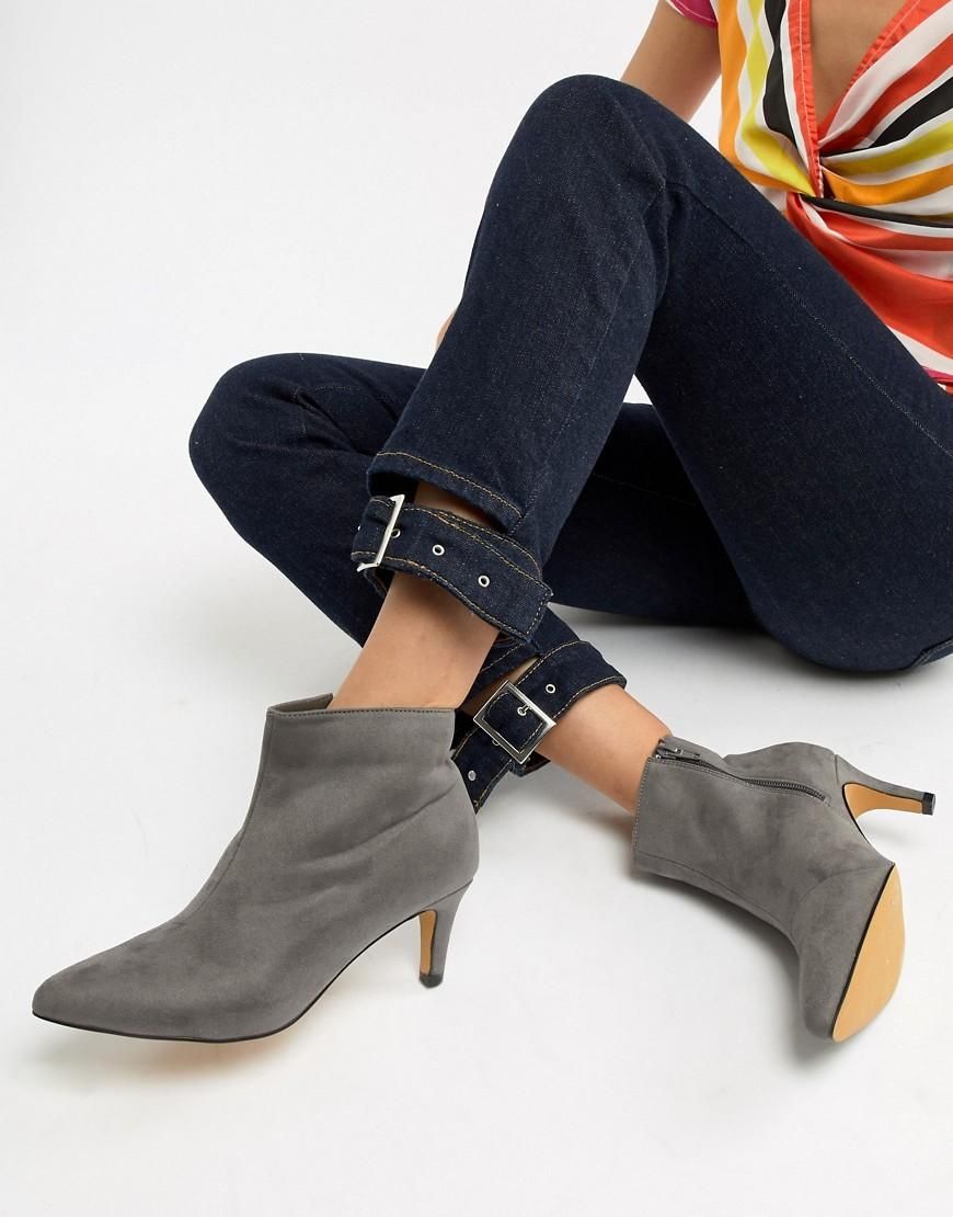 7 Gray Boot Outfits You'll Want to Copy ASAP | Who What Wear