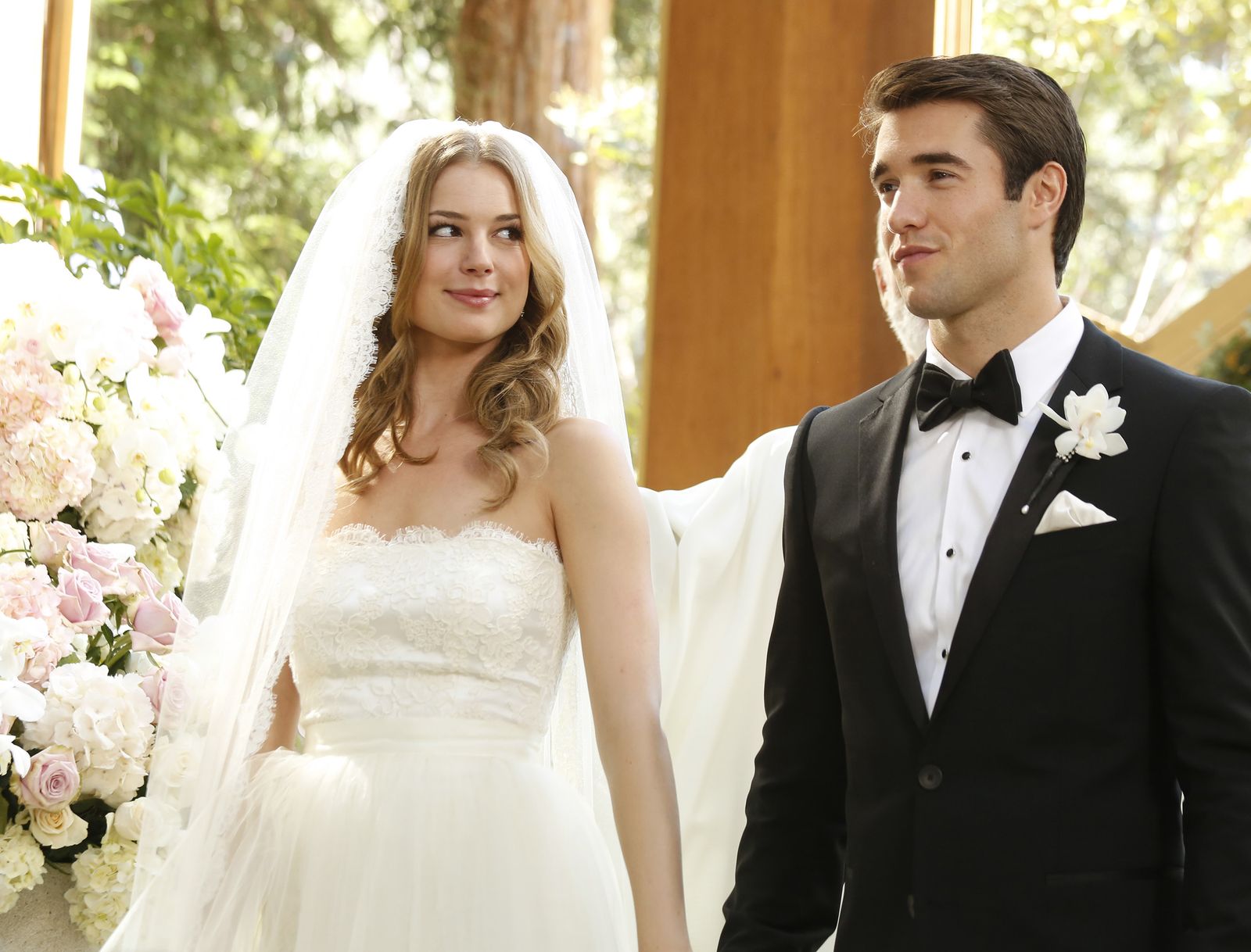 See Emily VanCamp's Classic Wedding Dress | Who What Wear