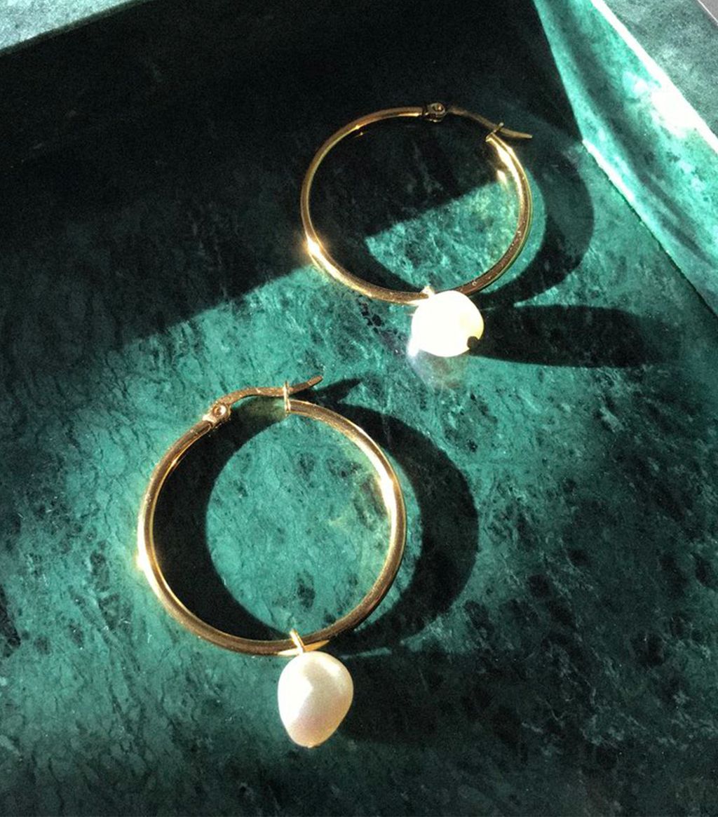 The 11 Prettiest Pearl Hoops Earrings to Hit Instagram | Who What Wear