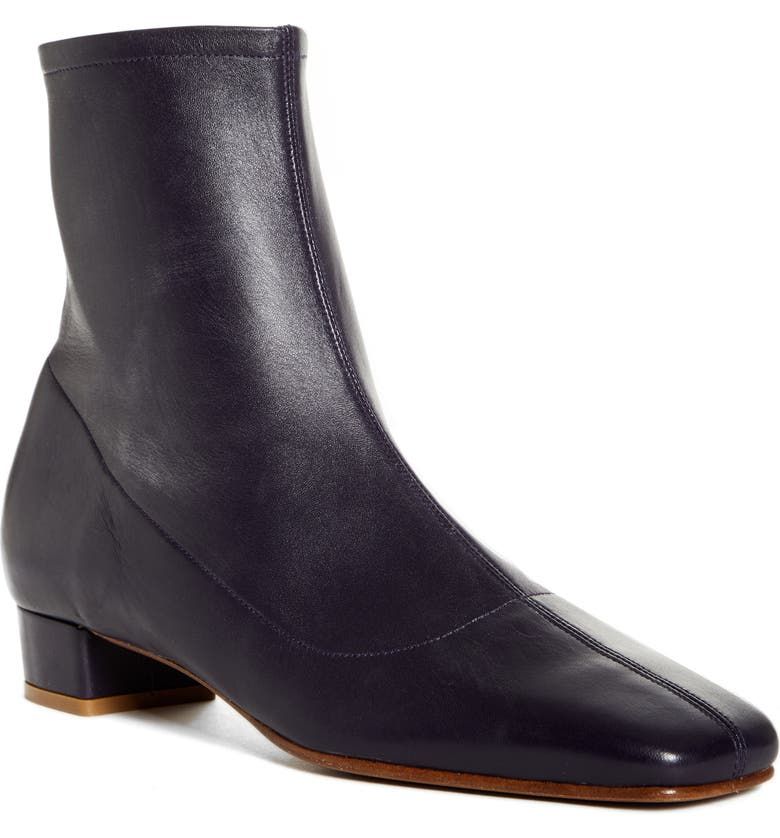 5 French Shoe Trends That Define Parisian Style | Who What Wear