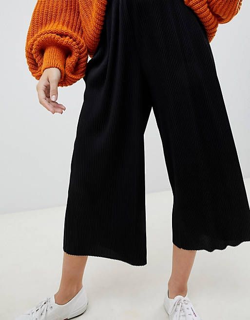 Culottes Versus Gaucho Pants—What's the Difference? | Who What Wear
