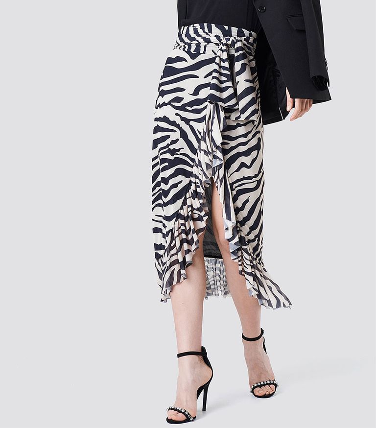 7 Outfits Featuring Stylish Zebra Skirts | Who What Wear