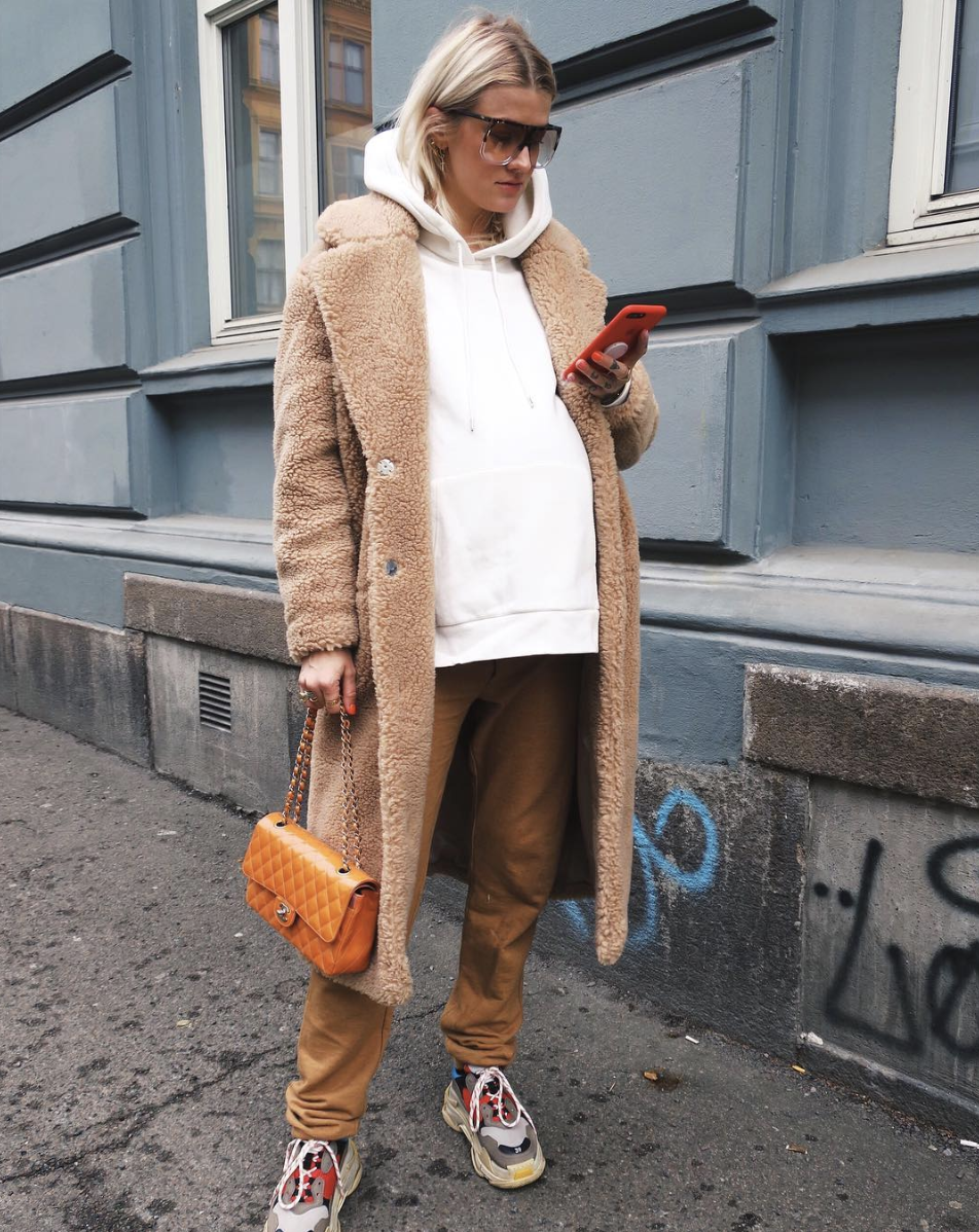 9 Effortless Maternity Outfits to Wear Until Delivery | Who What Wear