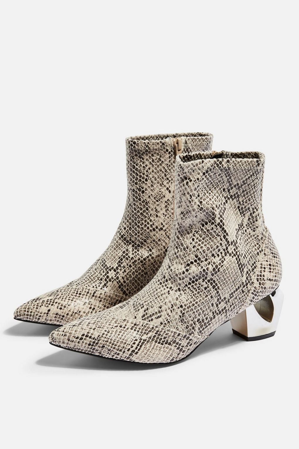 7 Spring Trends the Who What Wear Team Wholly Endorses | Who What Wear