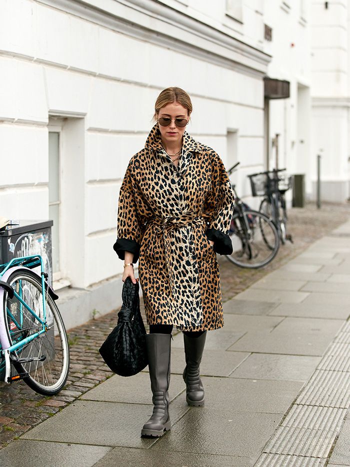These 15 Outfits With Rain Boots Are All You'll Want to Wear | Who What ...