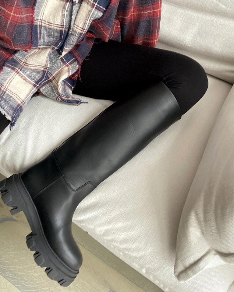 These 15 Outfits With Rain Boots Are All You'll Want to Wear | Who What ...