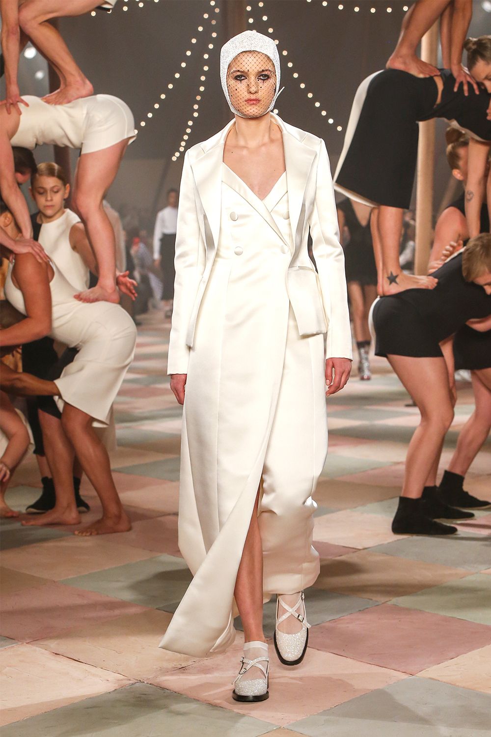 Highlights from the Dior Couture Spring 2019 Show | Who What Wear